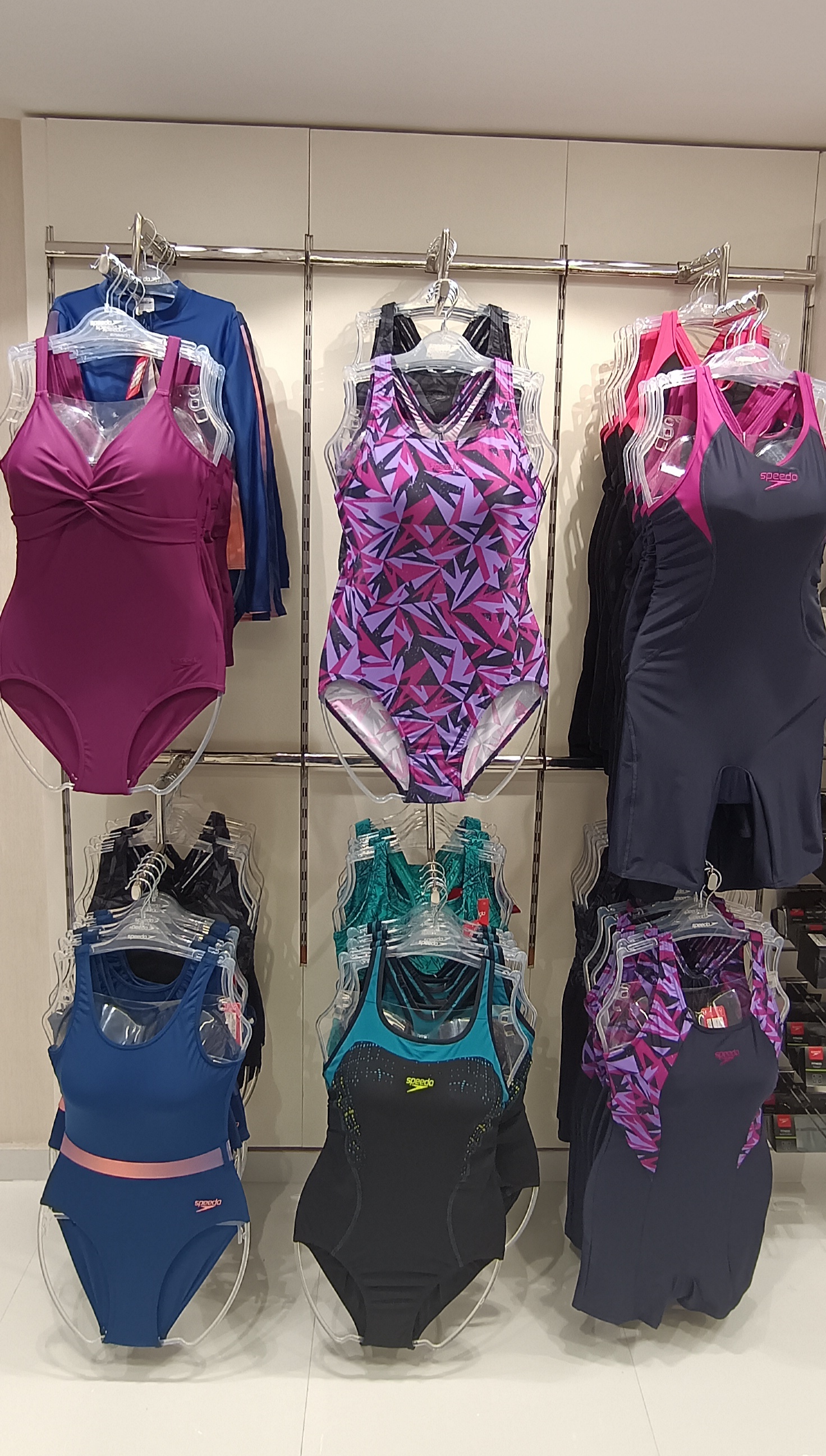 Explore Speedo Greater Kailash Part 1, New Delhi | Swimwear & Gear Gallery